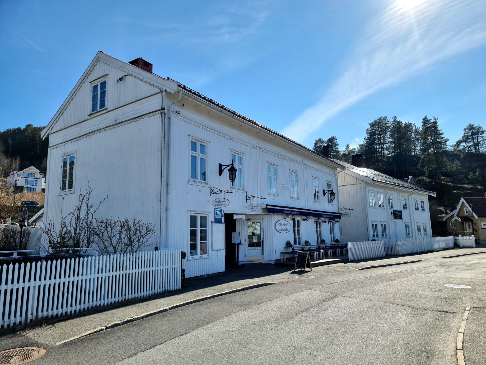 Holmsbu – Holmsbumalerne, et badehotell og et sommerparadis – Med ...